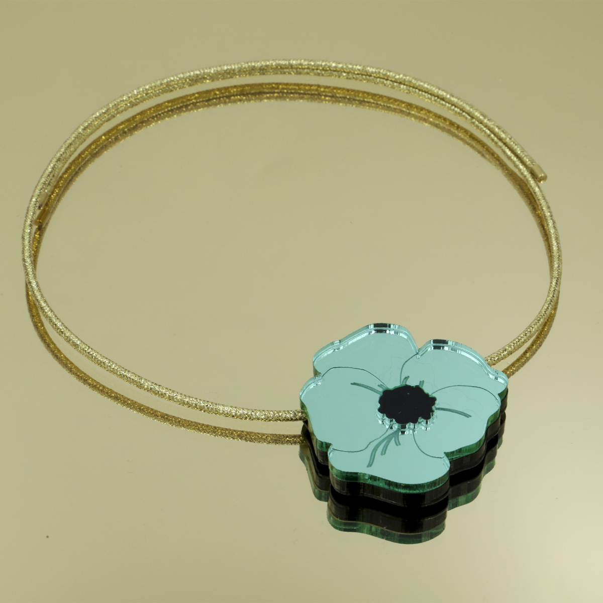 EL COLLAR MÁGICO Y LA FLOR VERDE - papiroga